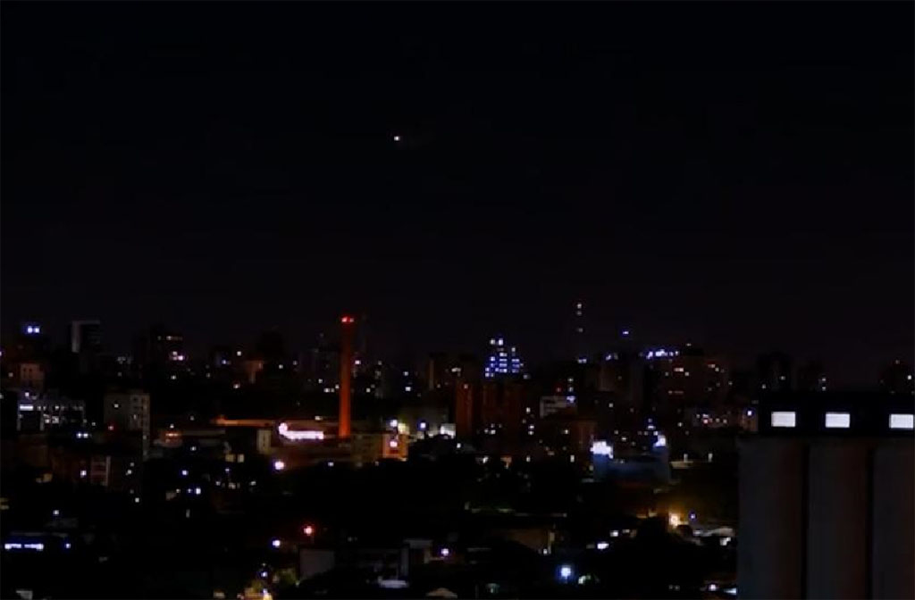 Vejas as explicações para as luzes misteriosas vistas no céu do Brasil ...